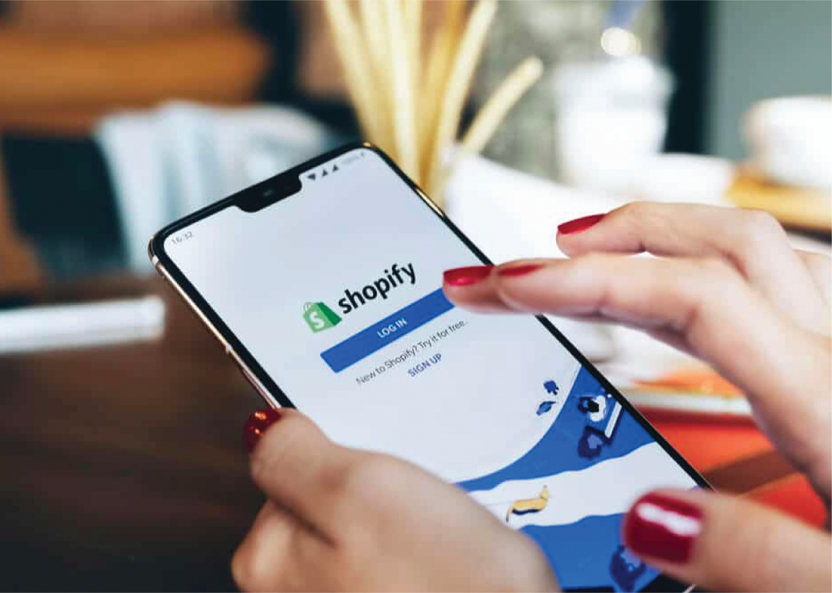 Top 20 Webstore Builders for E-commerce Businesses